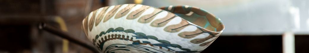 Murano Glass Shell Centerpiece: Artisan Elegance